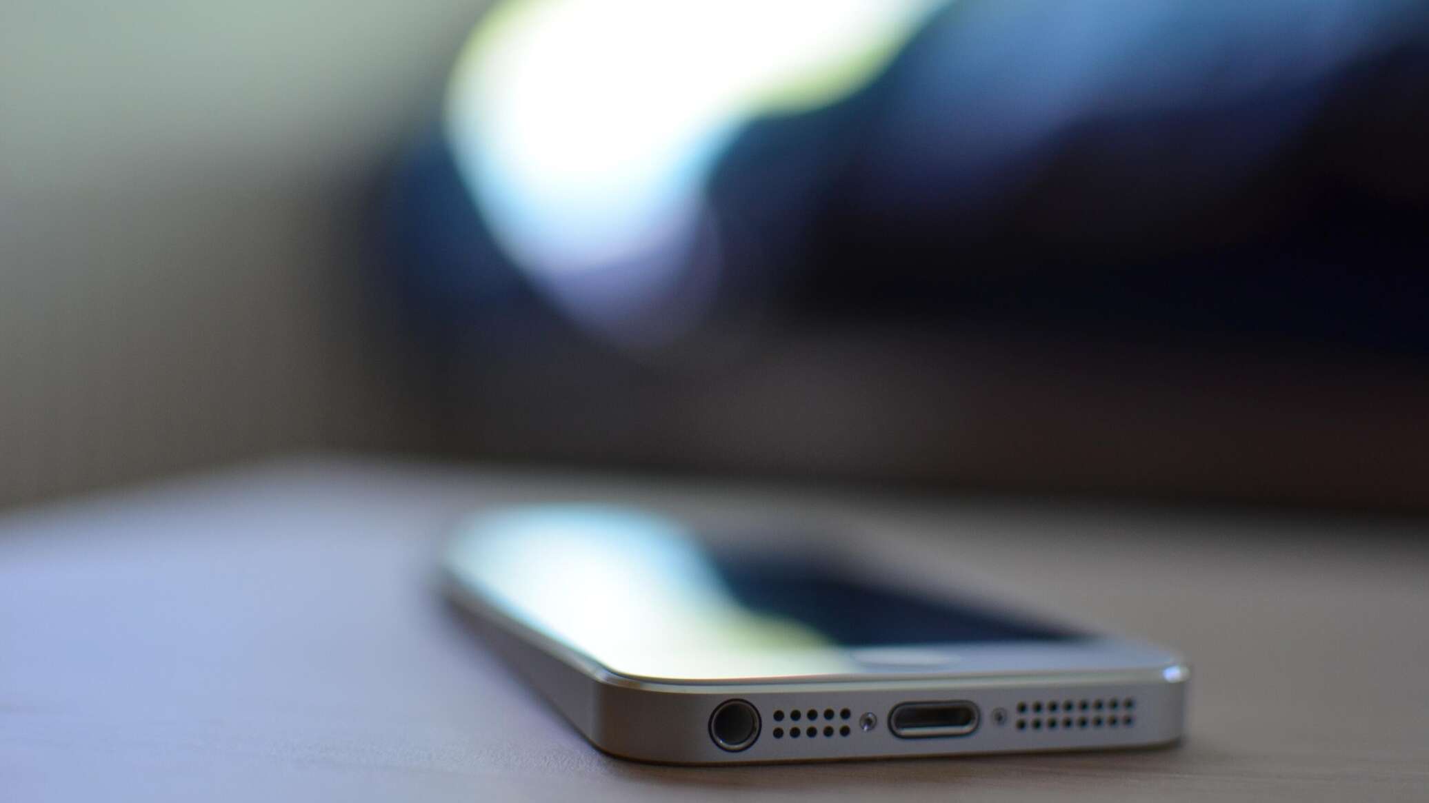 Жительница столицы Литвы отдала почти 50 тысяч евро "сотрудникам ...